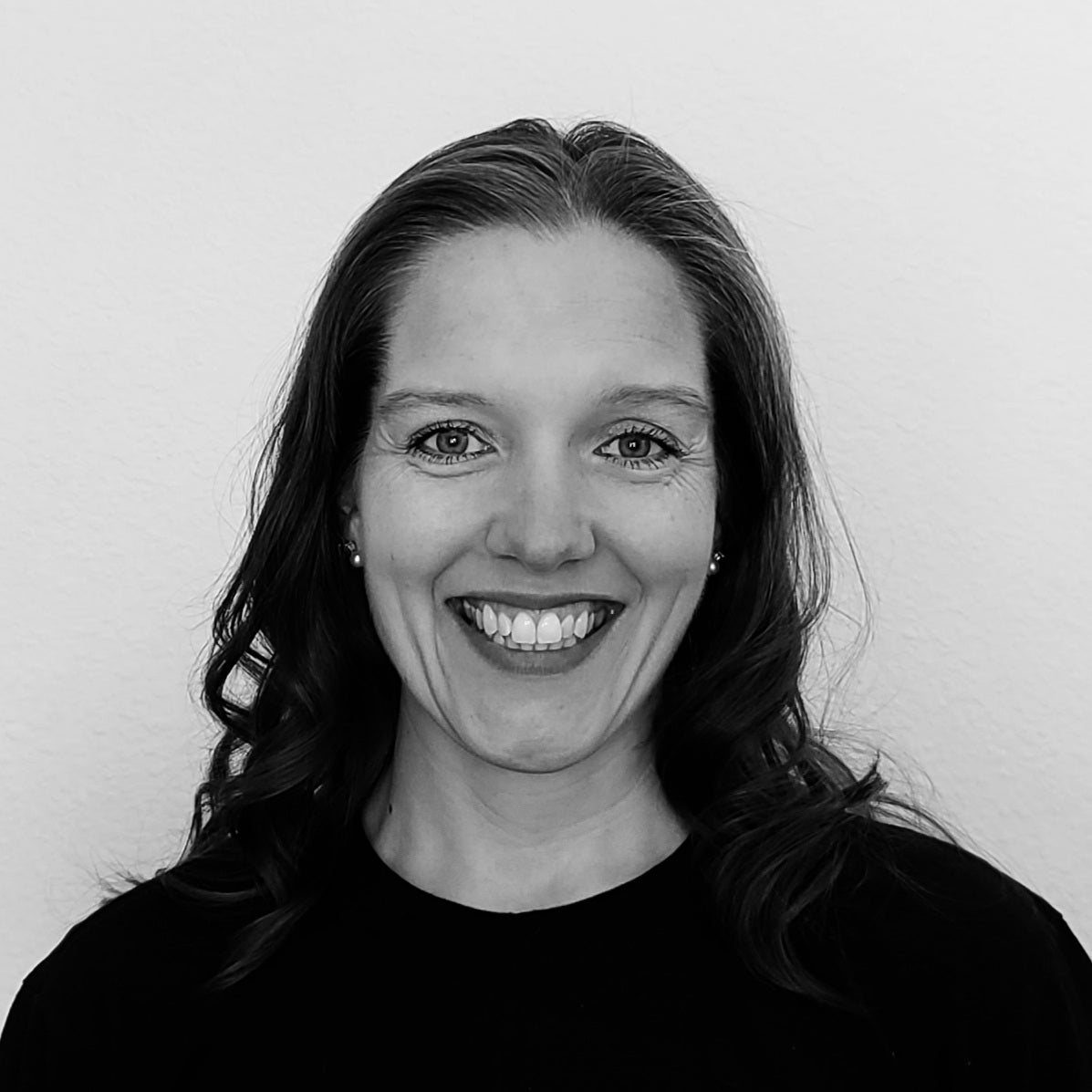 Mastering Bright and Bold Designs with Amanda Wilcox – Picket Fence Studios